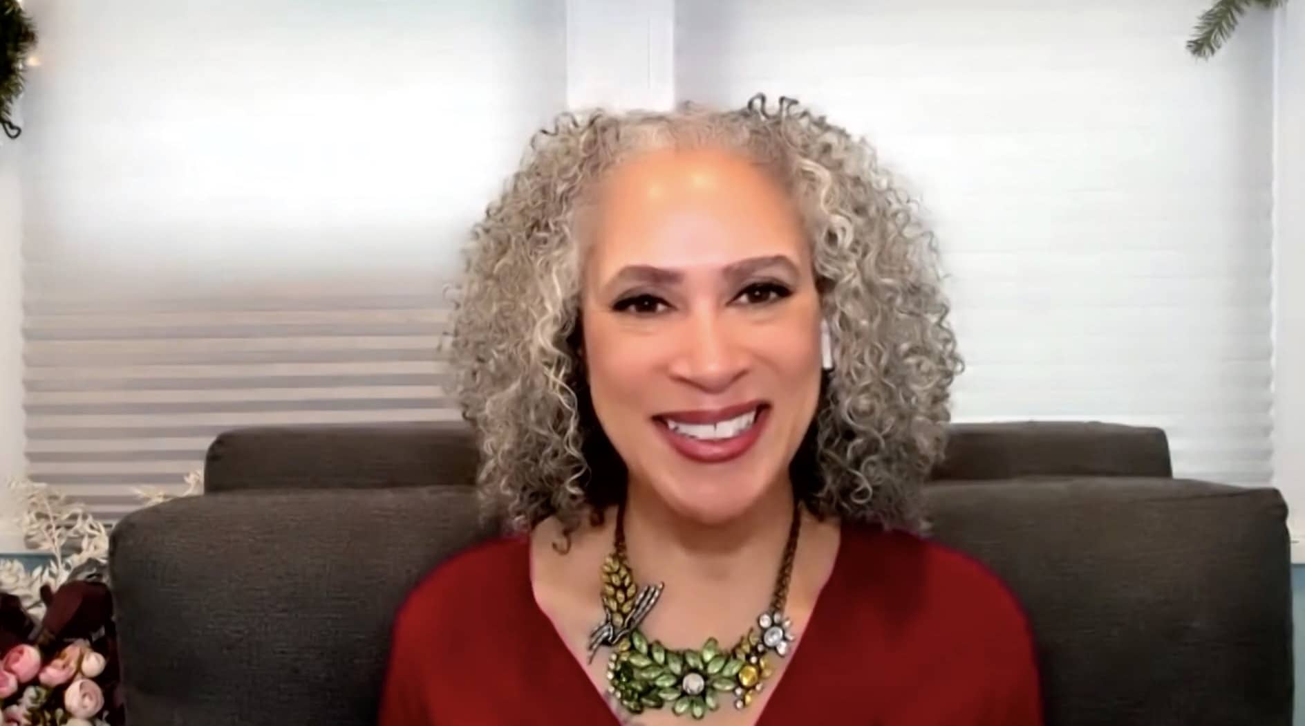 Social Holiday Shopping with Trae Bodge – Coffee With America