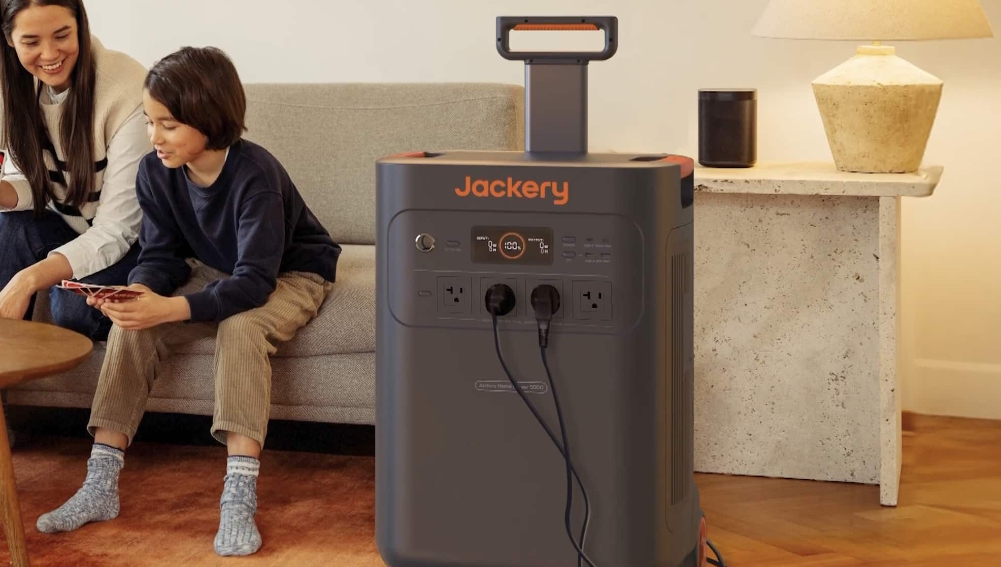 Jackery Winter Storm Preparedness with Craig Fugate – Coffee With America